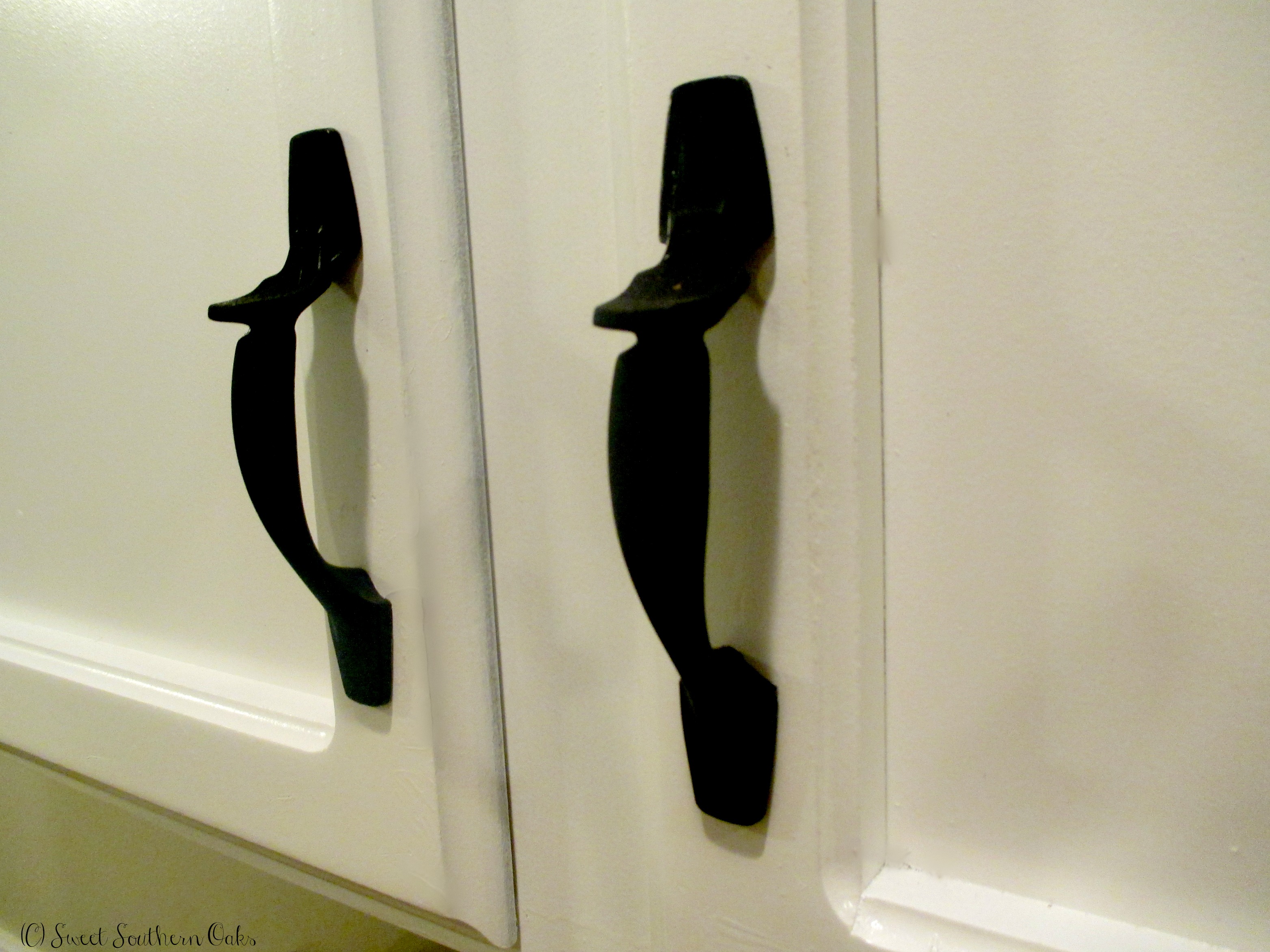 How to Spray Paint Cabinet Hardware - Sweet Southern Oaks