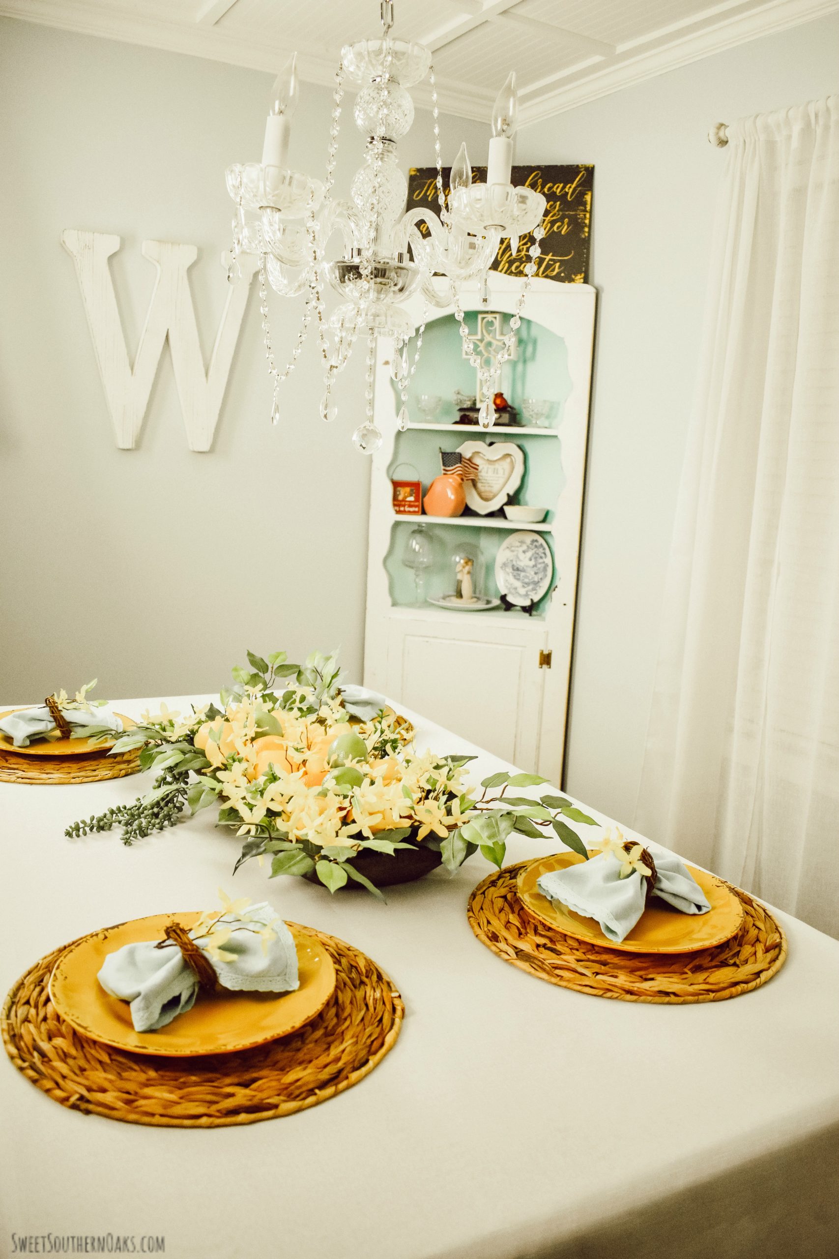 Citrus Inspired Summer Tablescape - Sweet Southern Oaks